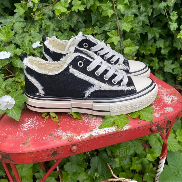 Very G | Shoes | New Very G Black Dako Sneaker | Poshmark